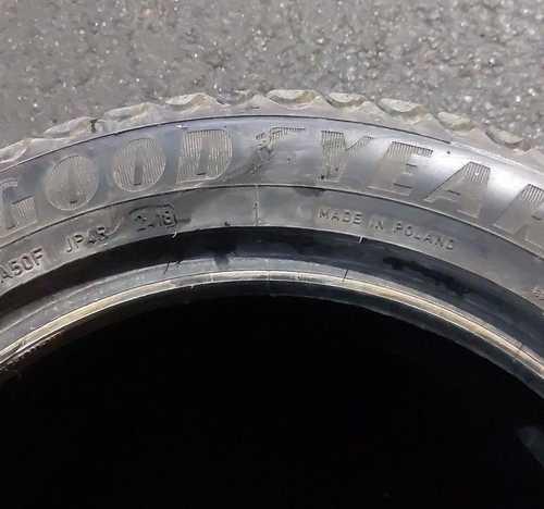 Goodyear 4x4 UG Ice Navi 205/55 R16