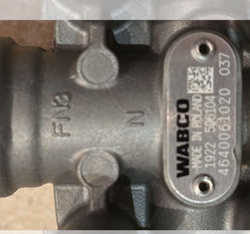 Кран уровня пола wabco 4640061020