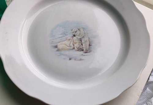 Тарелка с полярными медведями Дулево