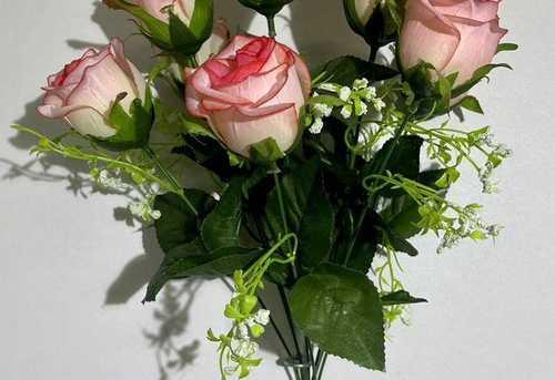 Букет бутончиков роз с кашкой 45 см