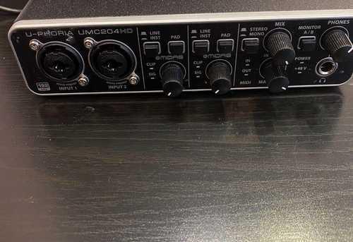 Behringer U-phoria UMC202HD