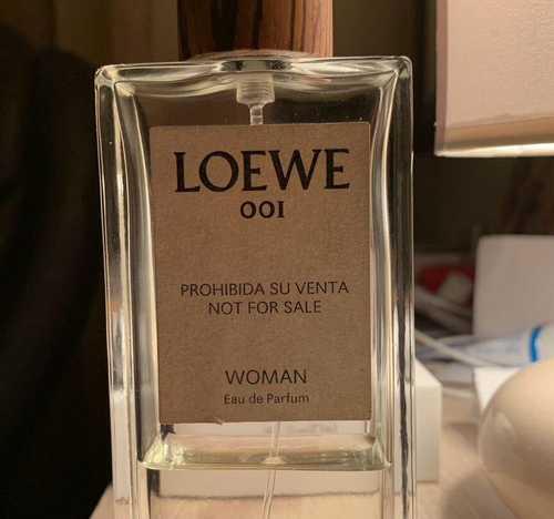 Loewe 001 woman