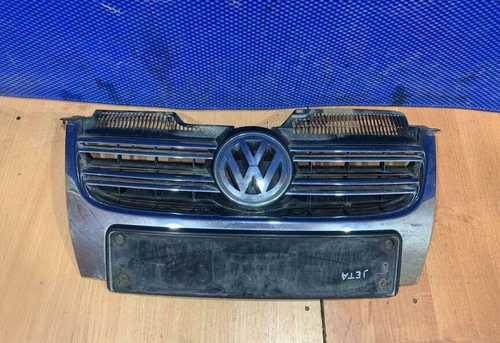 Решетка радиатора Volkswagen Jetta 5 2005-2011