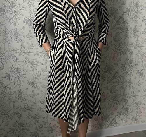 Платье diane von furstenberg m