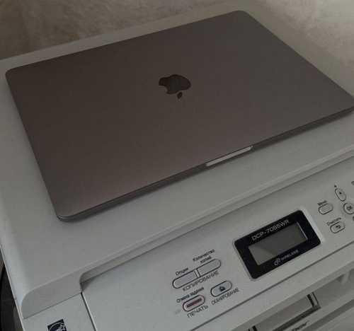 Apple macbook pro 13 2017