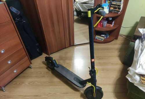 Электросамокат Xiaomi Electric Scooter Essential