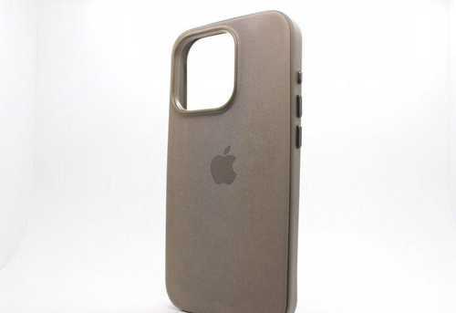 FineWoven Case на iPhone 15 Pro Taupe