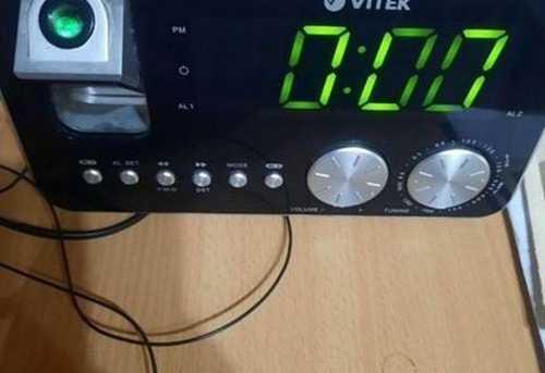 Часы-будильник Vitek VT-3514 с радио и проектором
