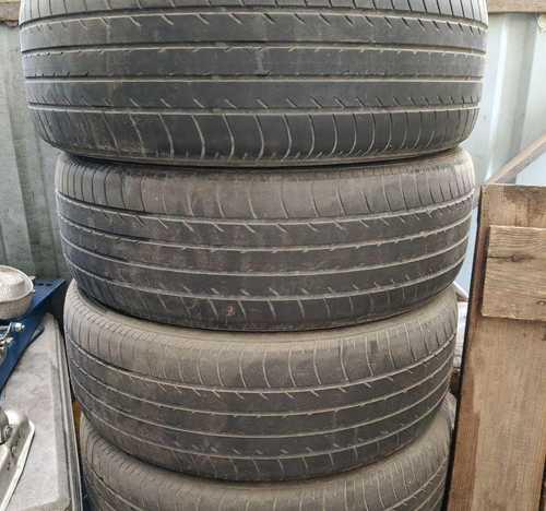 Yokohama BluEarth E70 225/60 R17 99H