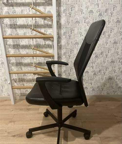 Компьютерное кресло EasyChair 225 DSL