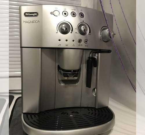 Кофемашина delonghi magnifica