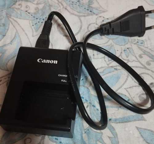 Зарядное устройство Canon 1100d