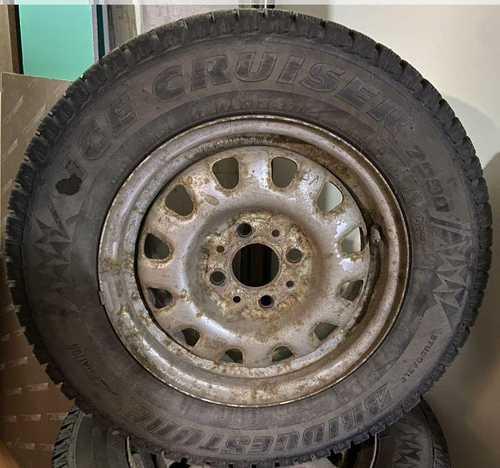 Bridgestone Ice Cruiser 7000 175/70 R13 на штампах