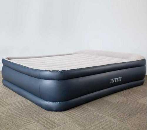 Надувной матрас кровать Intex с насосом Selax