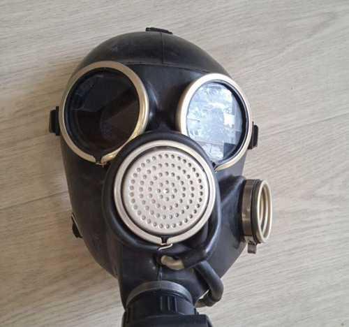 Противогаз