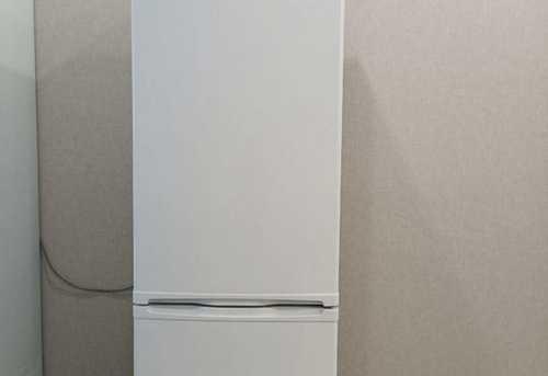 Холодильник Dexp в отличном состоянии