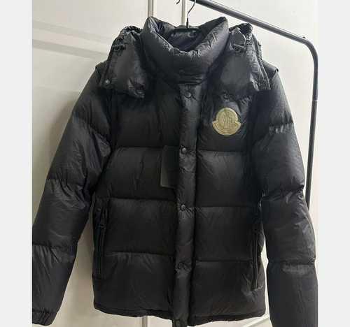 Пуховик moncler