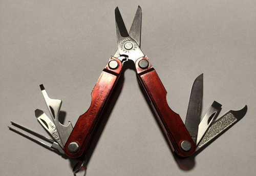 Мультитул leatherman micro red