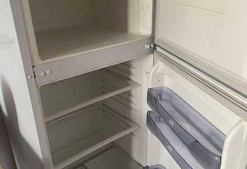 Холодильник бу(бирюса)