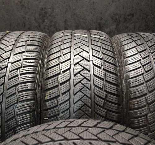 Vredestein Wintrac Pro 235/45 R18 98V