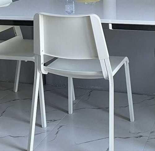 Стулья IKEA Teodores белые