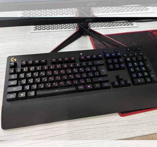 Игровая клавиатура Logitech g213