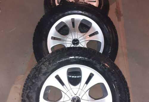 Bridgestone 7000 215/65/16 на литых дисках