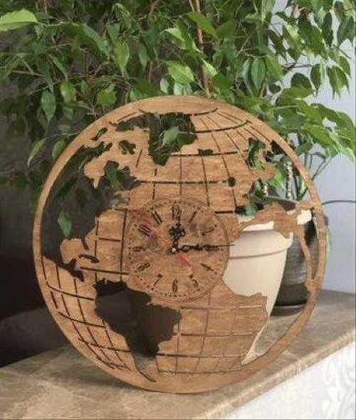 Часы, панно, монограмма, карта мира, декор