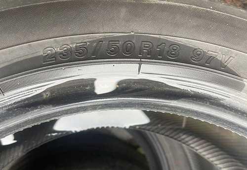Yokohama 104ZR 235/50 R18