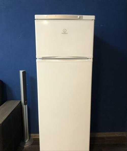 Холодильник indesit ST 167