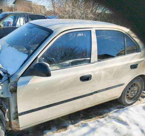 Дверь на hyundai accent