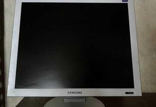 ЖК монитор 17" Samsung 173P