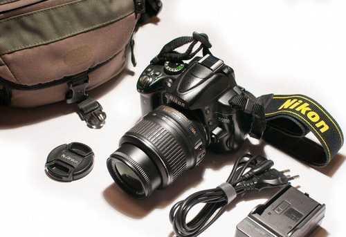 Nikon D5000 + 18-55 mm VR
