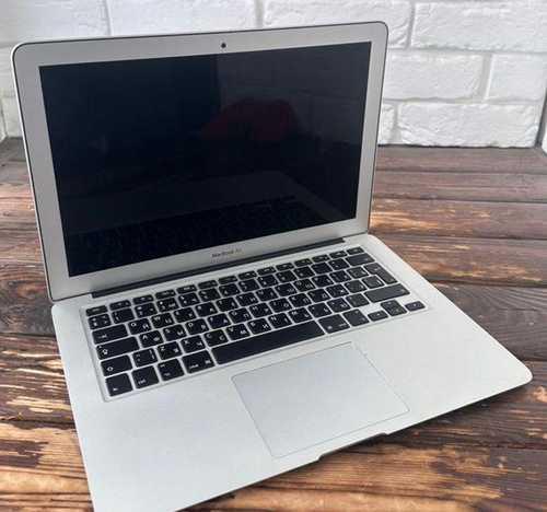 Apple MacBook Air 13inch 2017 i5 1.8/8ram./ssd256