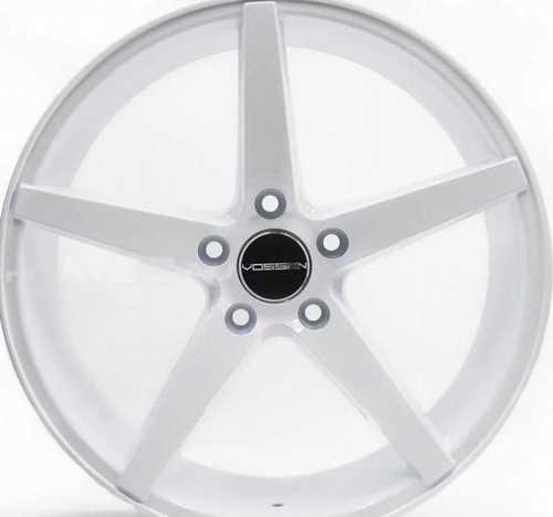 Литые диски R18 5x114.3 в стиле vossen