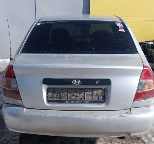 Крышка багажника Hyundai Accent