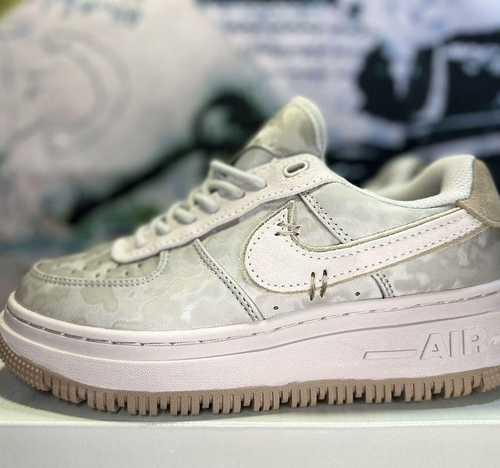 Nike Air Force 1 Luxe (prm)