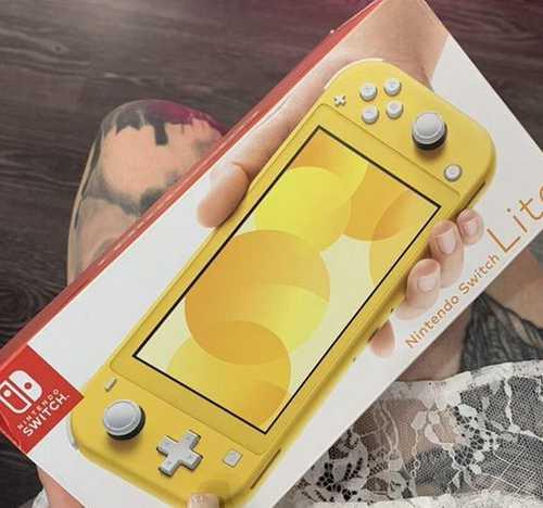 Nintendo switch lite желтая