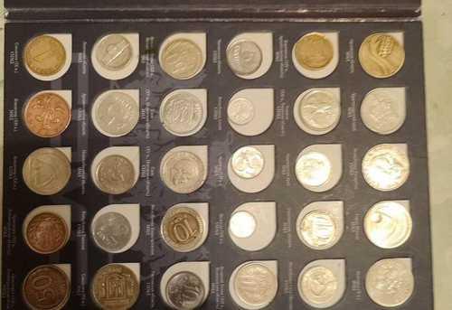 Разнообразные монеты разных стран и времён