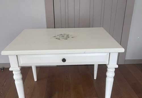 Столик и стульчик для детей от известного бренда