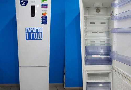 Холодильник Beko CN 335220