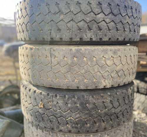Triangle TR689A 215/75 R17C
