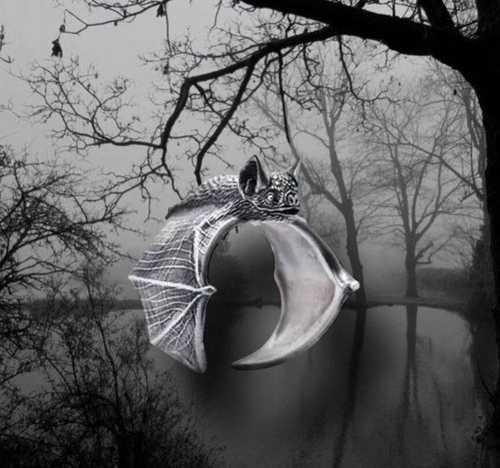 Кольцо летучая мышь