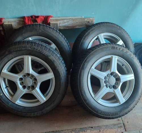 Bridgestone Blizzak Spike-02 195/65 R15 91T