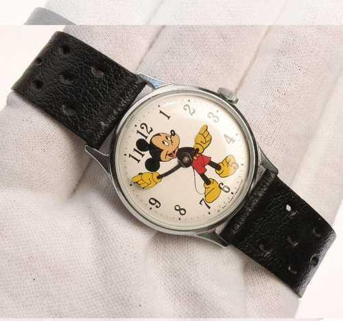 Mickey Mouse Мужские Часы Механика Англия Винтаж