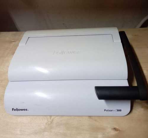 Брошюровщик fellowes