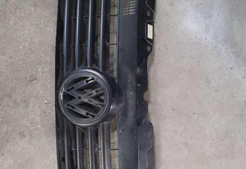 Решетка радиатора Transporter T5