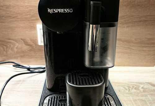 Кофемашина Nespresso Delonghi Lattissima One Evo