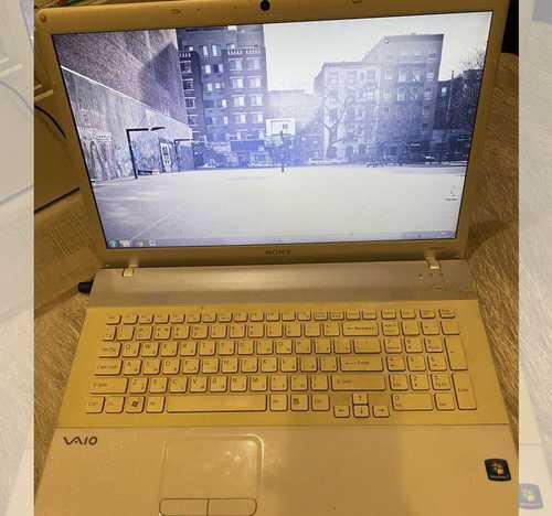 Ноутбук Sony vaio PCG-71511V