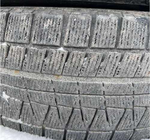 Bridgestone Blizzak DM-V1 225/55 R17